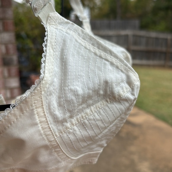 Intimates & Sleepwear | Nos Vintage Pin Up 196s Bullet Bra 34b ...